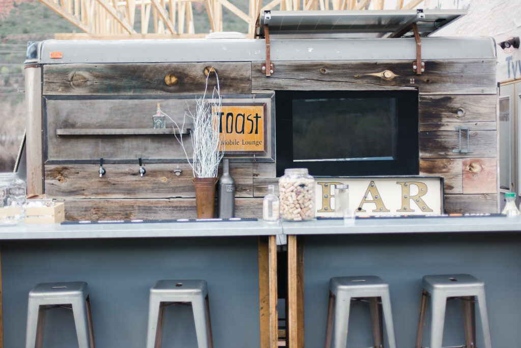 Toast Mobile Lounge | Mobile Bar Durango